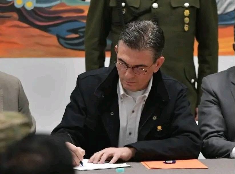 Rodrigo Paz promulga la Ley 1740 que regula el Estado de Excepción en ...